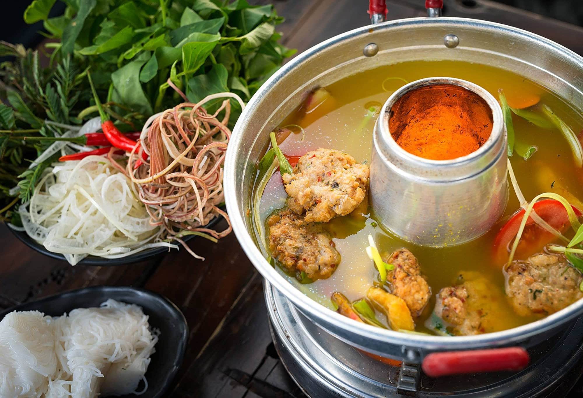 Cha Ca Lang Restaurant - Luxury Boutique Hotel in Hanoi, Vietnam | La ...